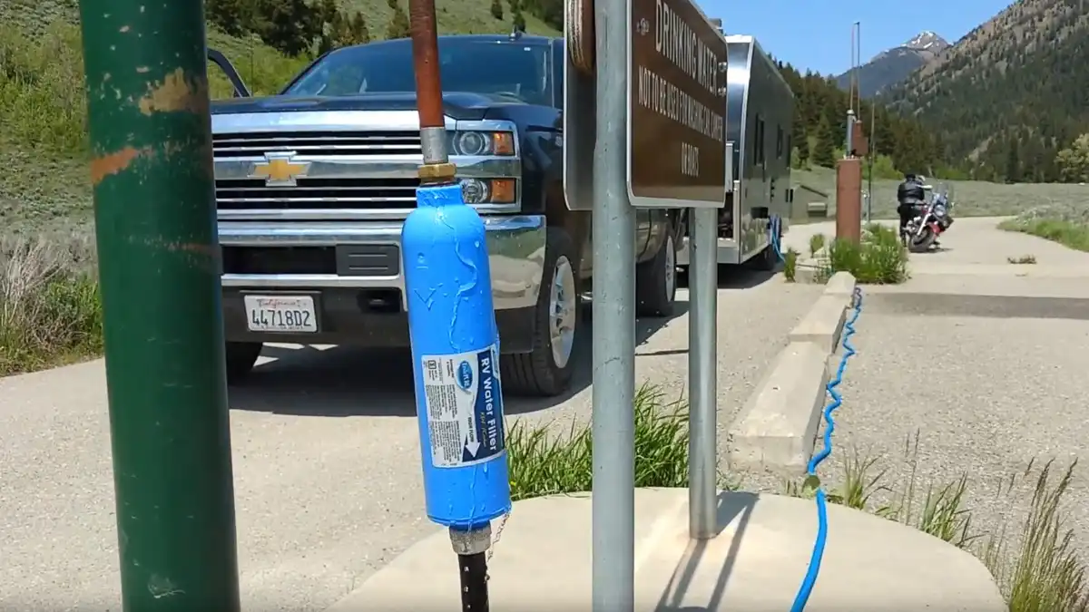 How Much Water Do I Need for Boondocking? – Boondocker's Bible